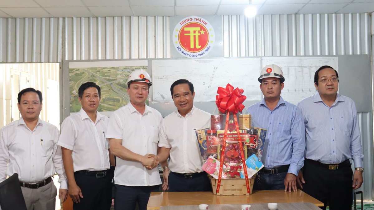 Lãnh đạo tỉnh Long An chúc tết nhân dịp Xuân Giáp Thìn 2024 | CÔNG TY CỔ PHẦN ĐẦU TƯ VÀ XÂY DỰNG ...